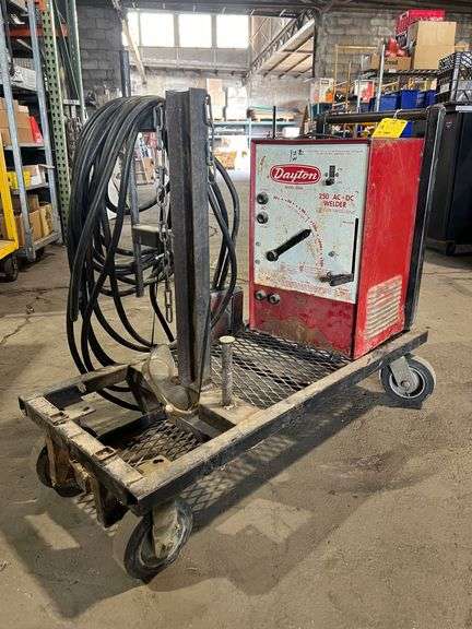 Dayton - Welder, Model: 3Z564, On Cart - Rosen Systems