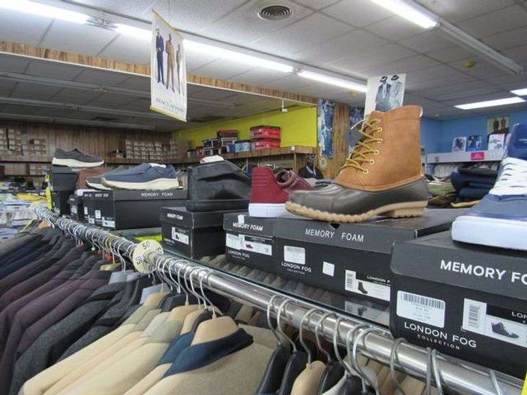 LOT, MEN'S SHOES INCLUDING LONDON FOG (3) SIZE 11, (5) SIZE 12 AND (2 ...