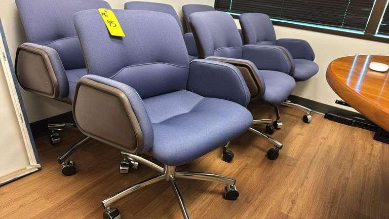 Steelcase Office Chair, Blue, Swivel Base, Padded Armrests - Rosen Systems
