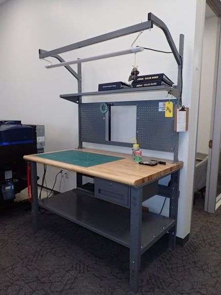 INDUSTRIAL WORK BENCH 5'' X 3' X 7' W/ LIGHTING - Rosen Systems