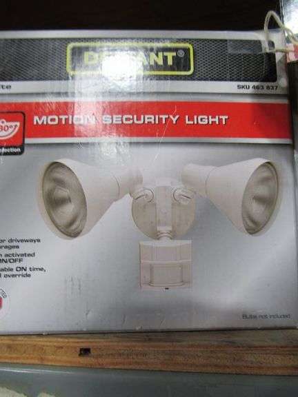 (2) MOTION ACTIVATED SECURITY LIGHTS DEFIANT - Rosen Systems