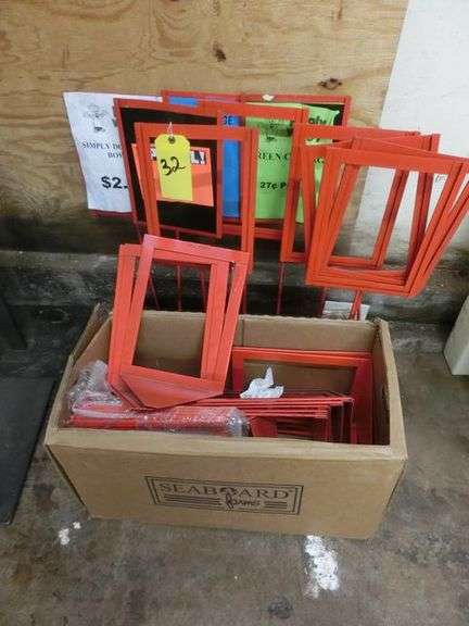 LOT, SIGNAGE DISPLAYS AS SHOWN - Rosen Systems