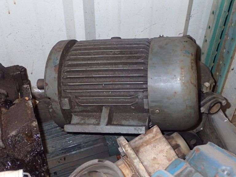 (1) CRATE ASSORTED MOTORS / SCRAP METAL - Rosen Systems