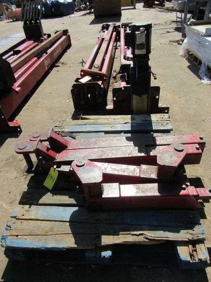 2-POST AUTOMOTIVE LIFT FORWARD, MDL. DP090L, 9,000 LB CAPACITY W ...