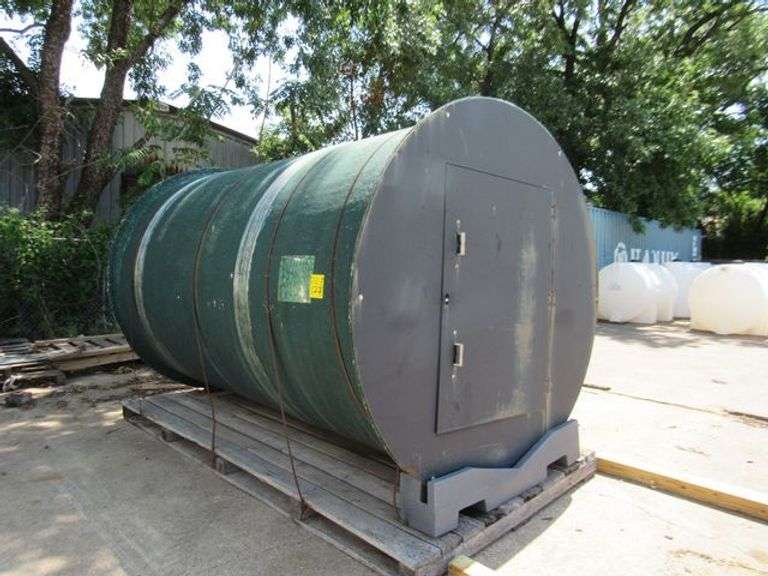 GREEN STORAGE TANK WITH FRONT DOOR - APPROX. 10' X 78" - Rosen Systems