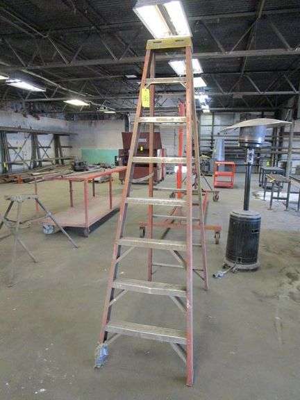 WERNER 8' FIBERGLASS STEP LADDER - Rosen Systems