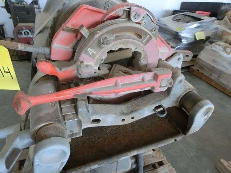 RIDGID 1224 PIPE THREADER S/N EB18316E00 120-V WITH TOOLING AND FOOT ...