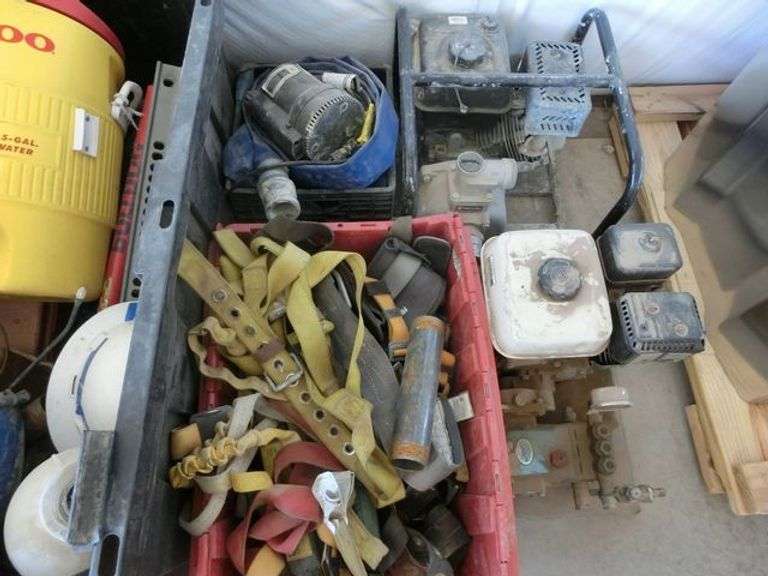 LOT, (4) RUBBERMAID STORAGE BINS WITH ASSORTED PIPE FITTINGS, HARNESSES ...