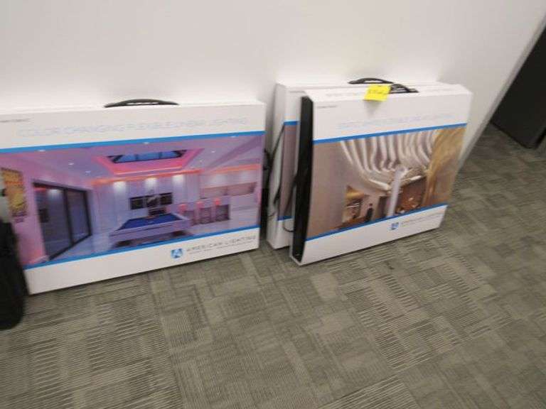 (3) DEMO STATIC WHITE FLEXIBLE LINEAR LIGHTING, WAC MULTI STEALTH ...