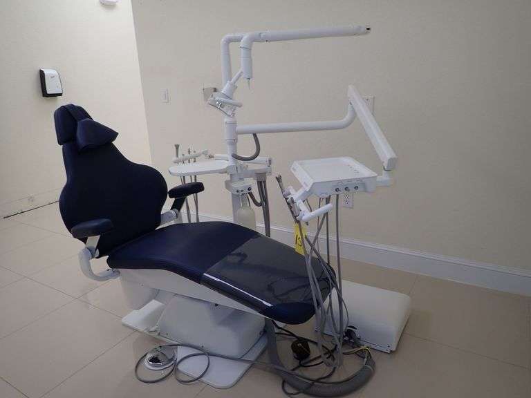 DANSEREAU INFINITY DENTAL CHAIR - Rosen Systems