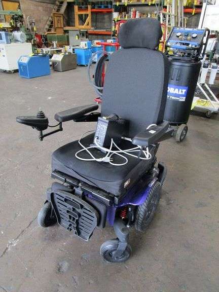 SEDEO PRO QUICKIE Q400M ELECTIRC WHEEL CHAIR WITH CHARGER - Rosen Systems