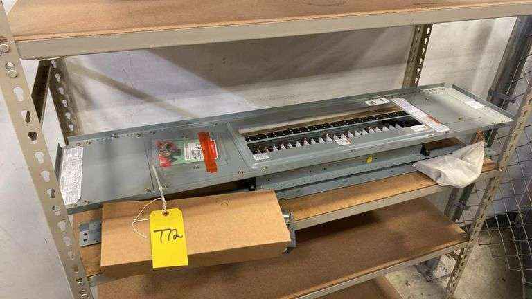 Eaton PRL1a Electrical Panelboard, 225 Amps, 208Y/120V, 3 Phase, 42 ...