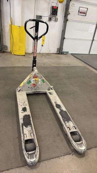 Crown PTH 50 Pallet Jack, 5,000 lbs Capacity, 48" Fork Length - Rosen ...