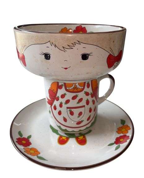 1970s Children’s 3 Piece Stacking GIRL/DOLL Dish Set - reSettled Life