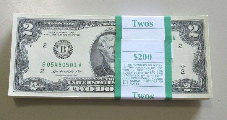 UNCIRCULATED CONSECUTIVE $2 BEP PACK WITH REPEATER SERIAL NUMBER - Star ...