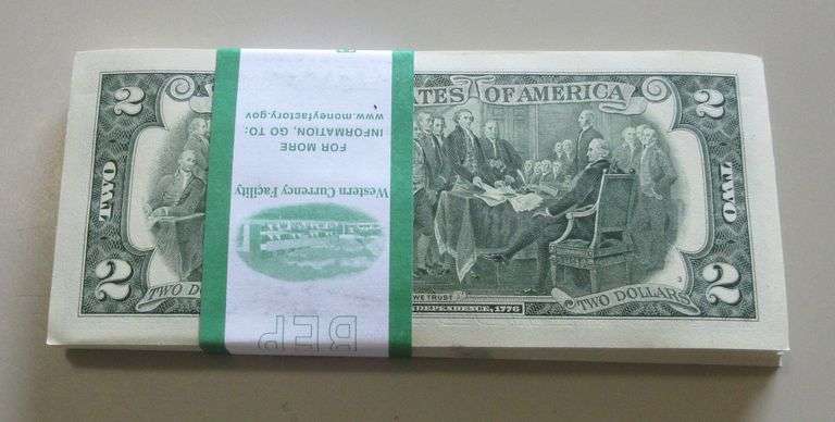 UNCIRCULATED CONSECUTIVE $2 BEP PACK WITH REPEATER SERIAL NUMBER - Star ...