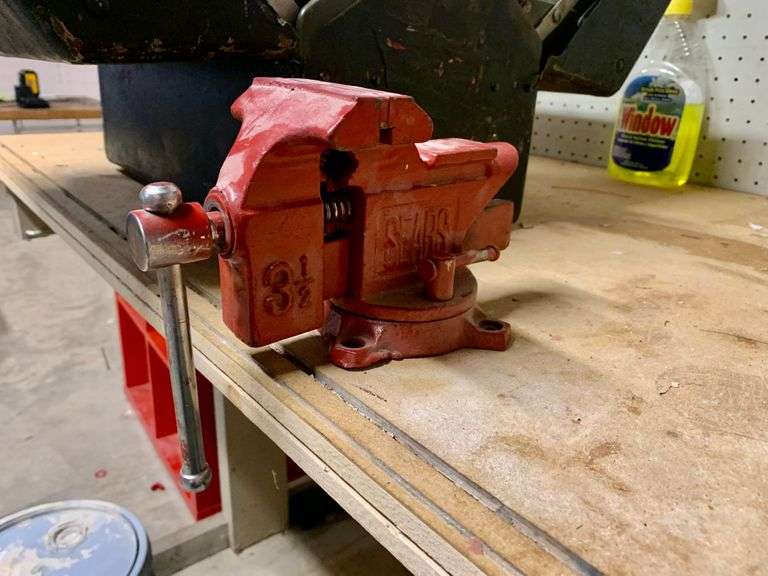 Vise (Bring Tools to Take off Table) - Red Belly Rooster Auction ...