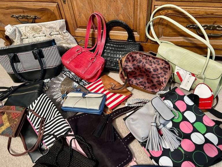 18pc Purses - BHHS GA Properties Auction Group