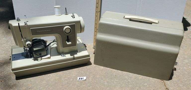 Vintage Kenmore Sewing Machine with Carrying Case - Red Belly Rooster ...