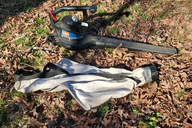 Toro Electric Super Blower Vac (Located Shed) - Auction Group