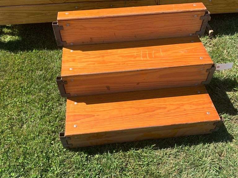 Set of stage steps - Schmid Auction
