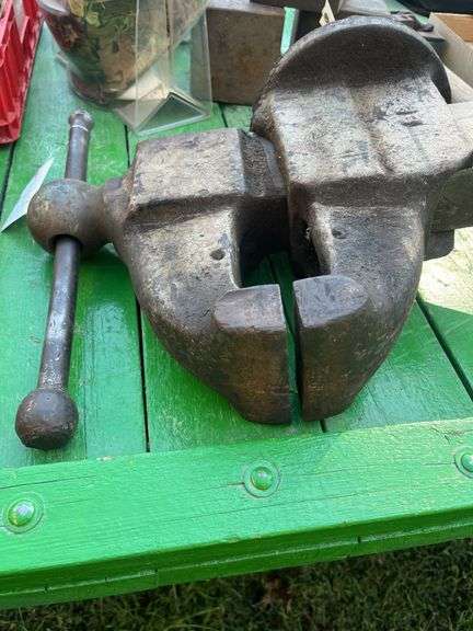 Large Heavy Duty Vice - Schmid Auction