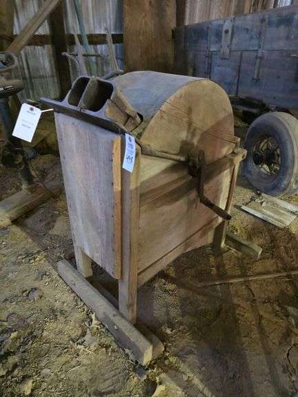Antique fodder chopper - Schmid Auction