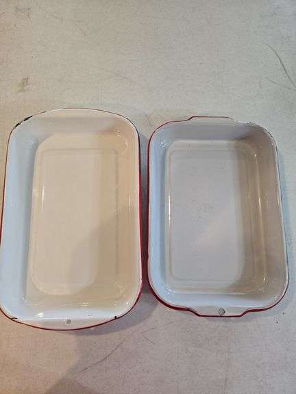 2 Enamel baking pans - Schmid Auction