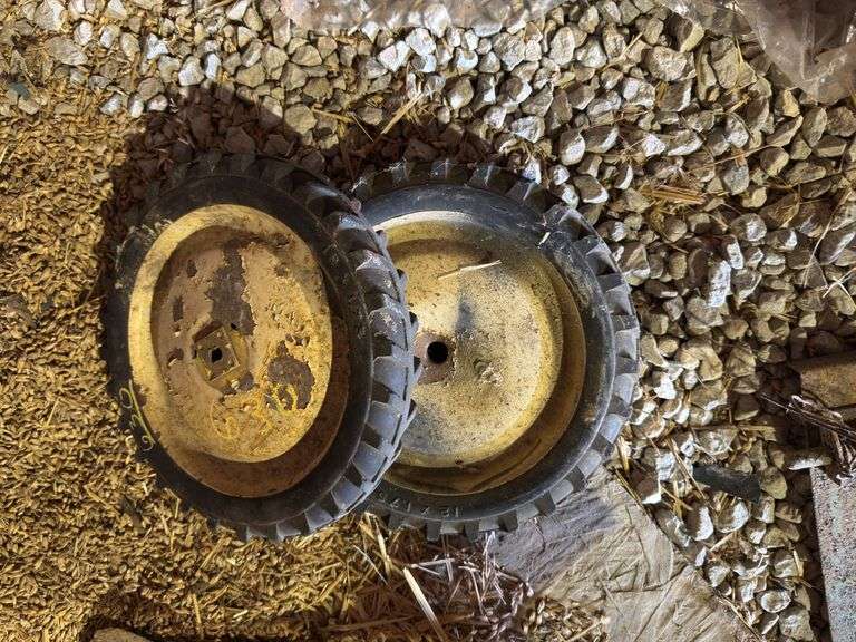 Pedal tractor wheels - Schmid Auction