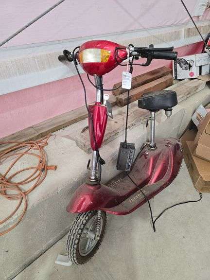 Freedom battery powered scooter - Schmid Auction