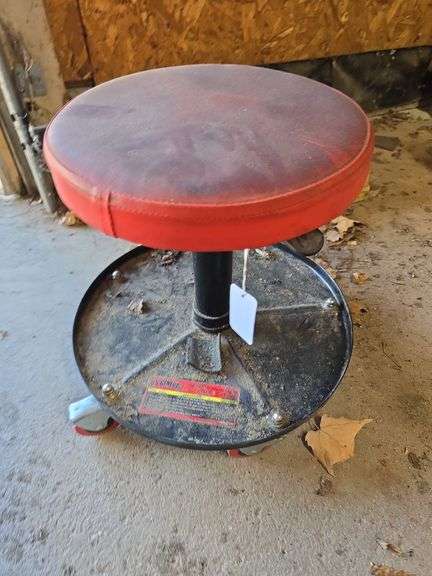 U.S. General pneumatic adjustable roller seat - Schmid Auction
