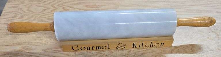 Gourmet Kitchen marble rolling pin. - Schmid Auction