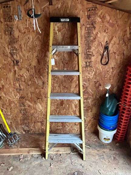 6ft Stanley step ladder - Schmid Auction