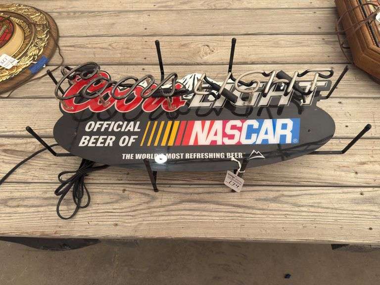 Coor Light Neon Light Up Sign, Nascar - Schmid Auction