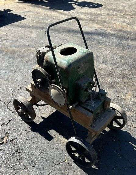 Oilfield Fairbanks Salt Block Engine. - Schmid Auction