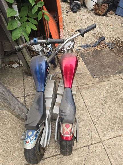 2 Razor electric bikes - Schmid Auction