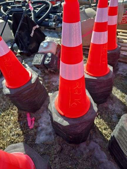 10 New High Vis Traffic Cones - Schmid Auction