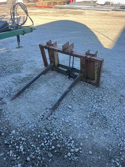 Front End Loader Bale Spear - Schmid Auction