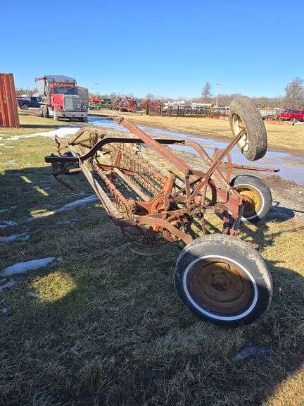 David Bradley Hay Rake - Schmid Auction