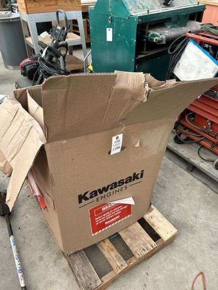 Kawaskaki FX850 Engine - Schmid Auction