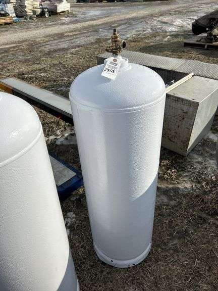 Repainted 100lb LP Bottle - Schmid Auction