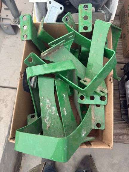 John Deere Brackets - Schmid Auction