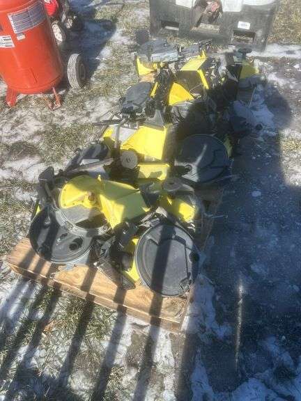 16 JD XP Meter Seed Disc - Schmid Auction