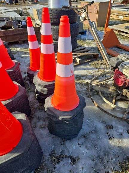 10 New High Vis Traffic Cones - Schmid Auction