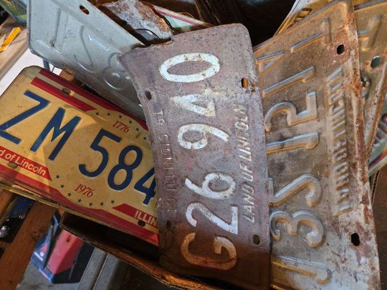 box of old license plates - Schmid Auction