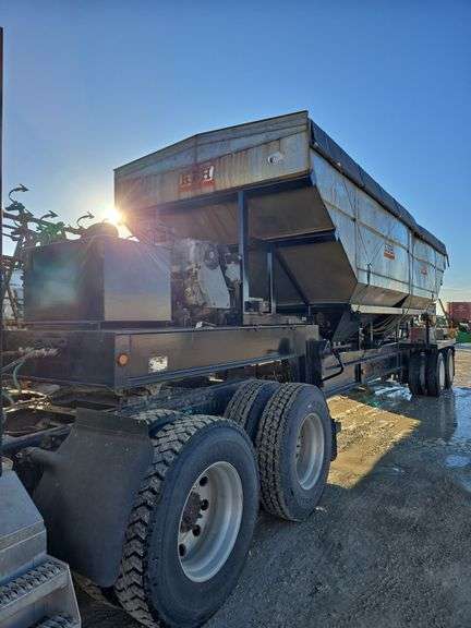 2008 KBH Dry Tender Fertilizer Trailer, 11R22.5 Tires, Detroit Diesel ...