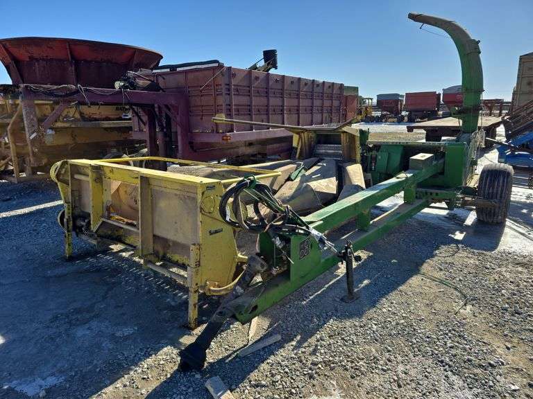 John Deere 3970 Silage Chopper, 3 Row Corn Head, 7ft Hay Head, Metal ...