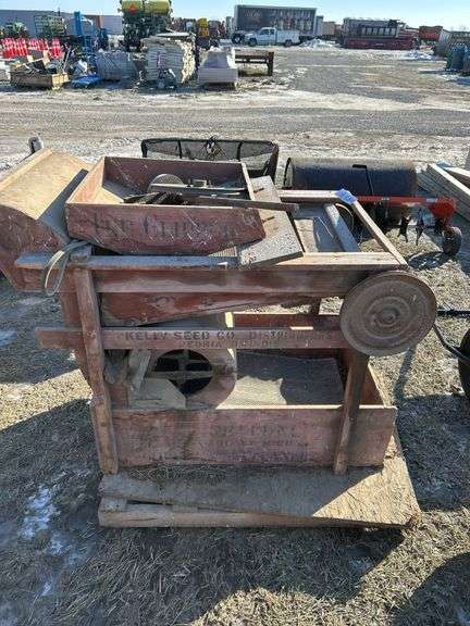 Fanning Mill - Schmid Auction