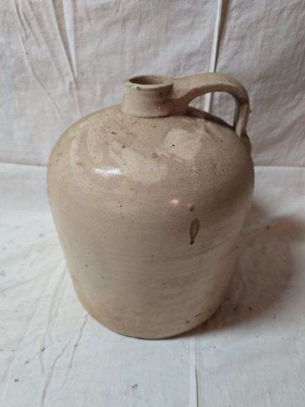 Crock Jug good condition - Schmid Auction