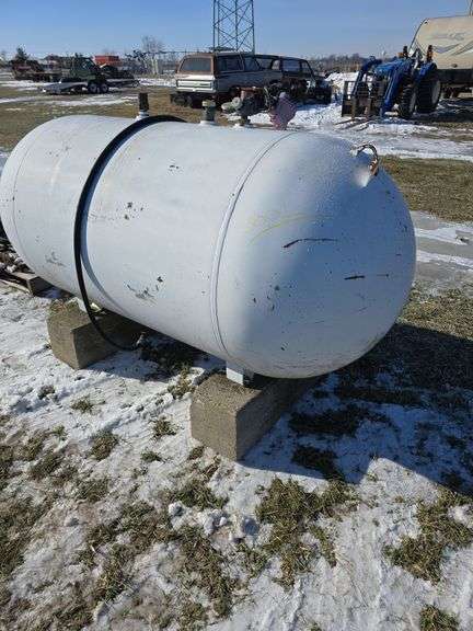 500 Gallon LP Tank , no tag - Schmid Auction